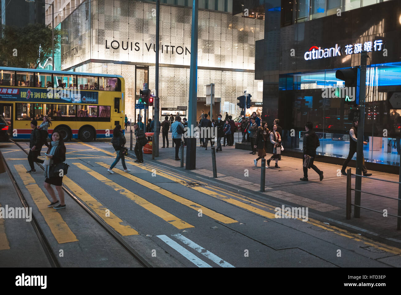 Crowded Hong Kong Central Street after work Stock Photo - Alamy
