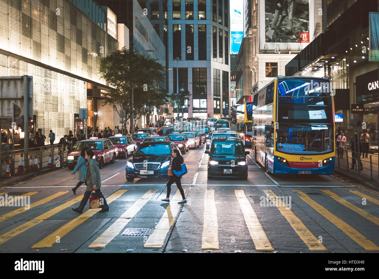 Crowded Hong Kong Central Street after work Stock Photo - Alamy