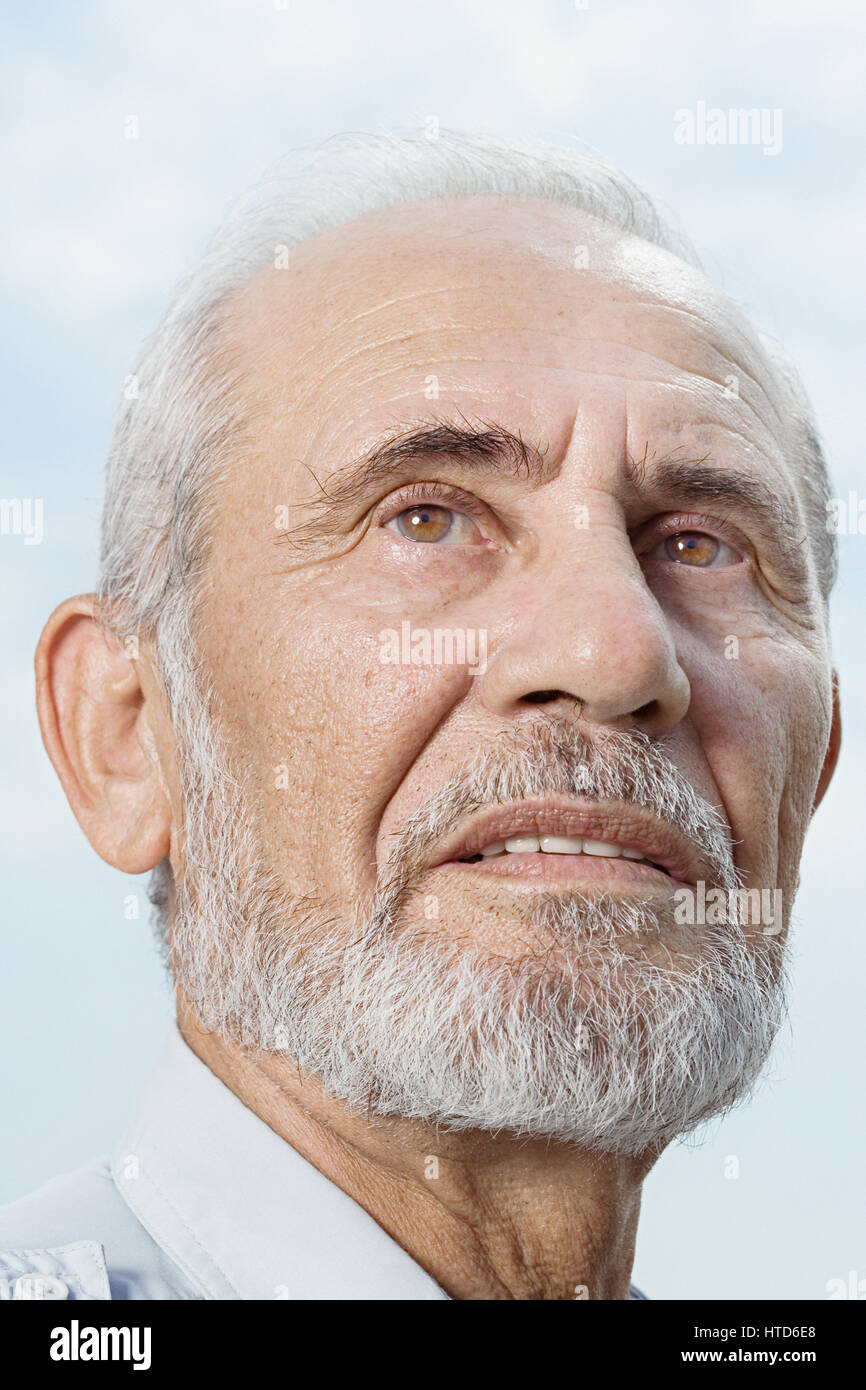 Portrait of a senior man Stock Photo - Alamy