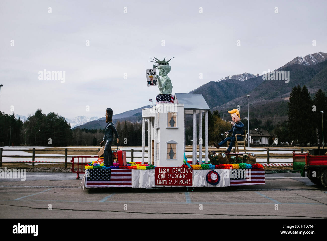 Satiry hi-res stock photography and images - Alamy