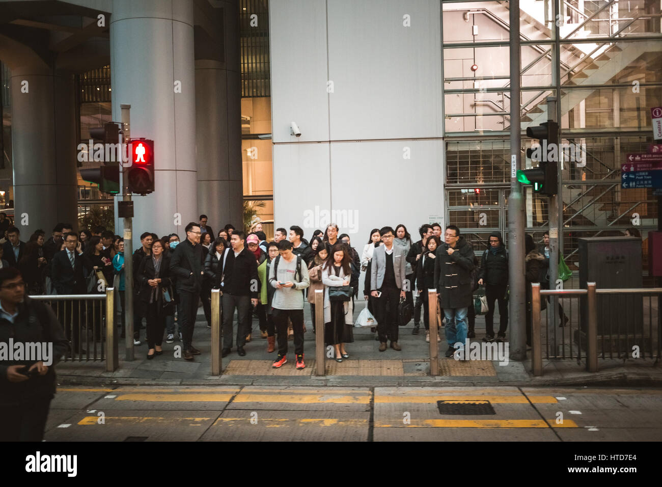 Crowded Hong Kong Central Street after work Stock Photo - Alamy