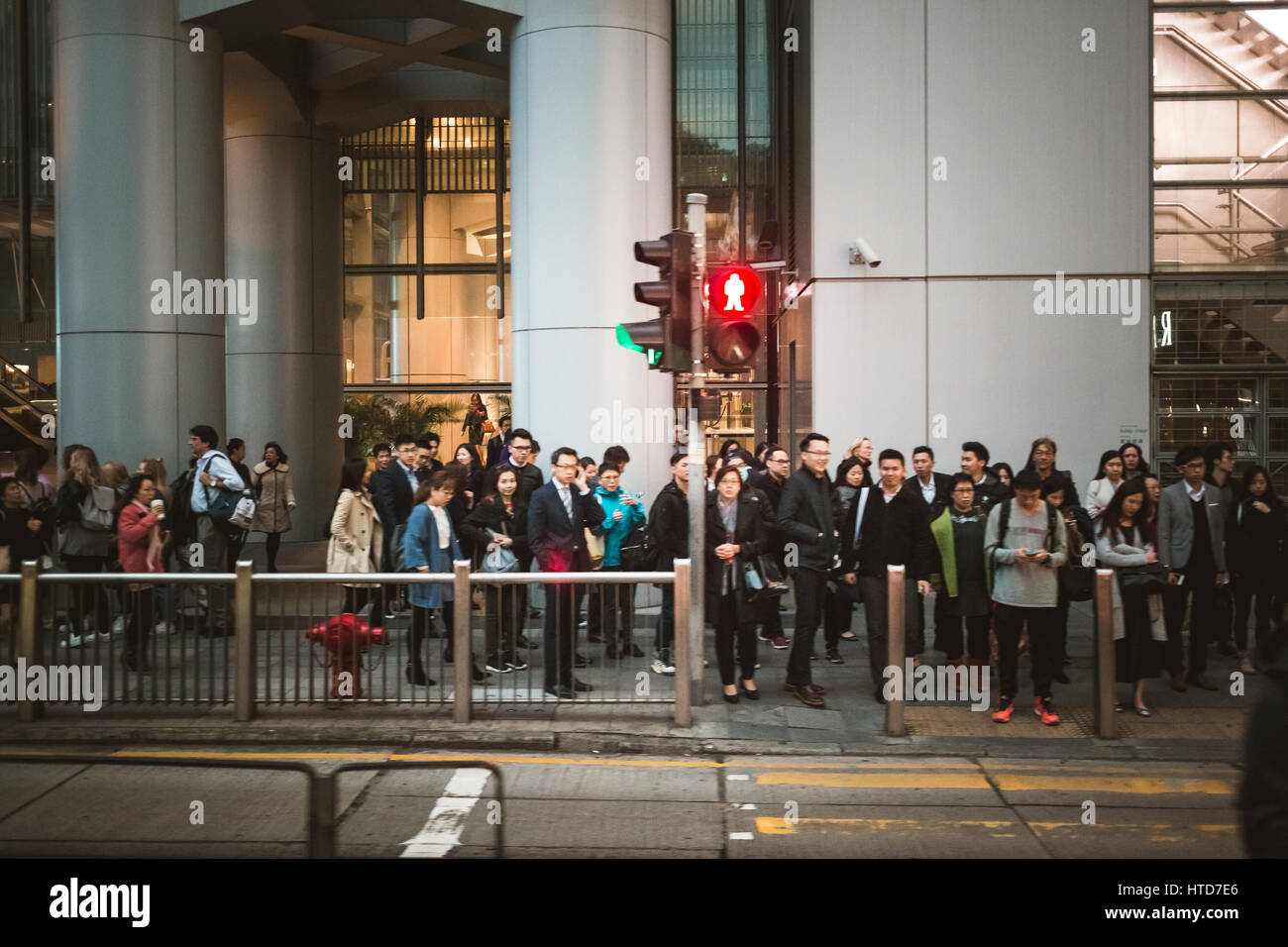 Crowded Hong Kong Central Street after work Stock Photo - Alamy
