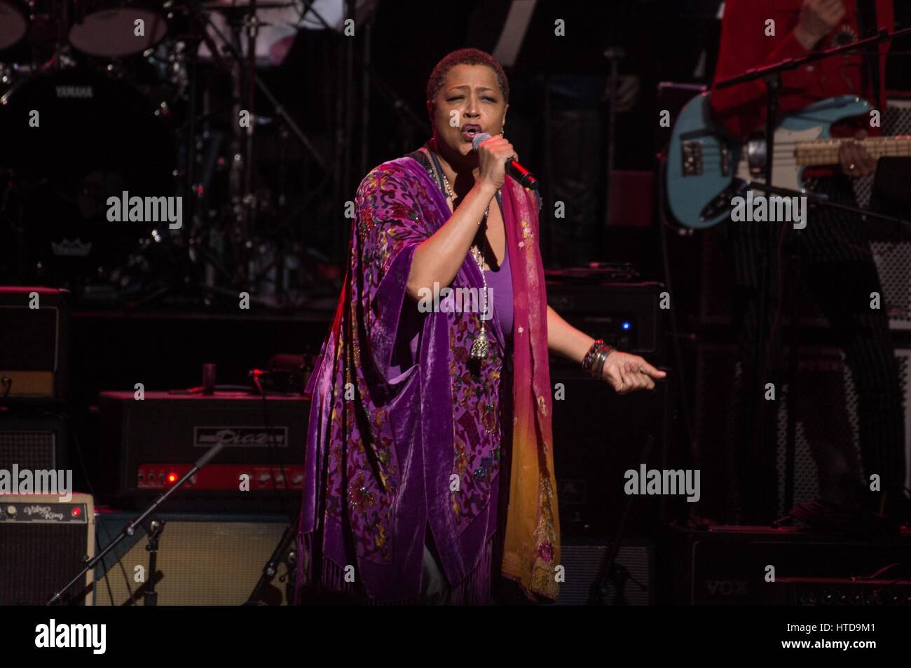 Lisa fischer hi-res stock photography and images - Alamy