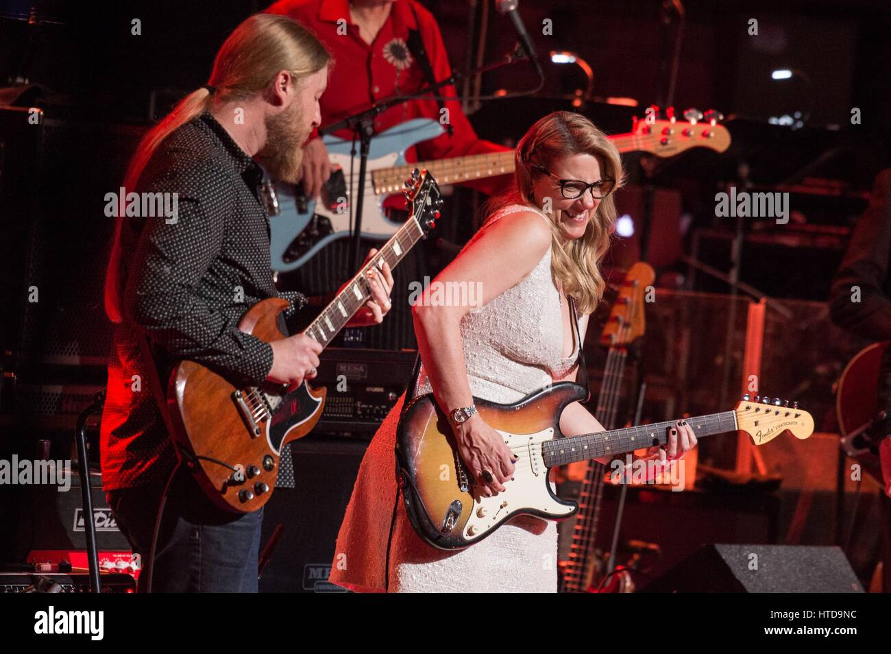 New York, NY, USA. 9th Mar, 2017. Derek Trucks, Susan Tedeschi inside for LOVE ROCKS NYC! A ...