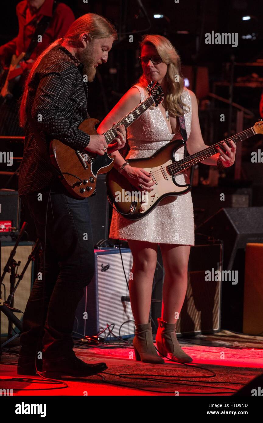 New York, NY, USA. 9th Mar, 2017. Derek Trucks, Susan Tedeschi inside ...