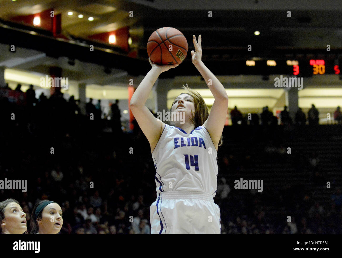Class 1a state basketball hi-res stock photography and images - Alamy