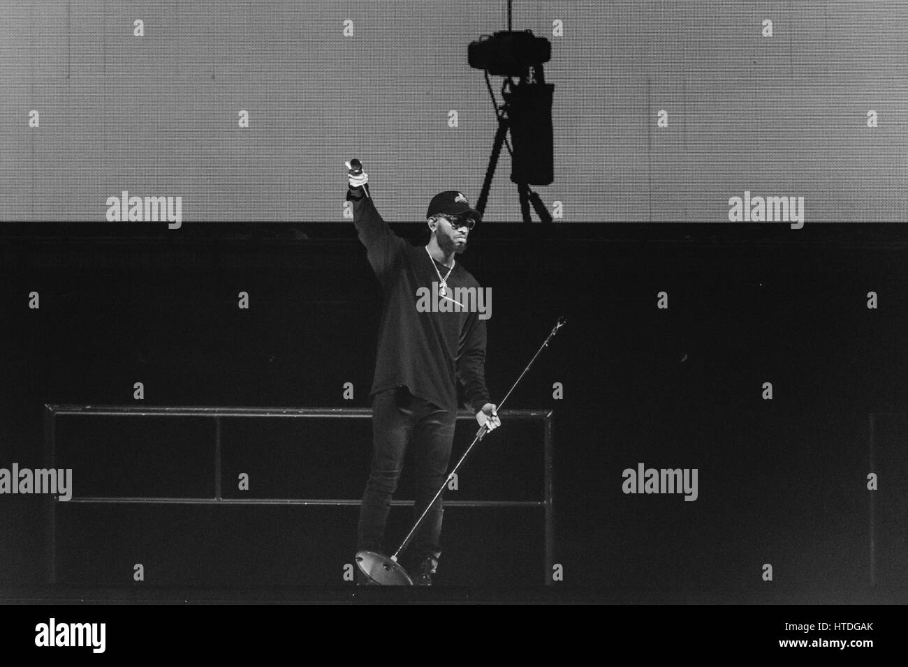 Bryson tiller Black and White Stock Photos & Images - Alamy