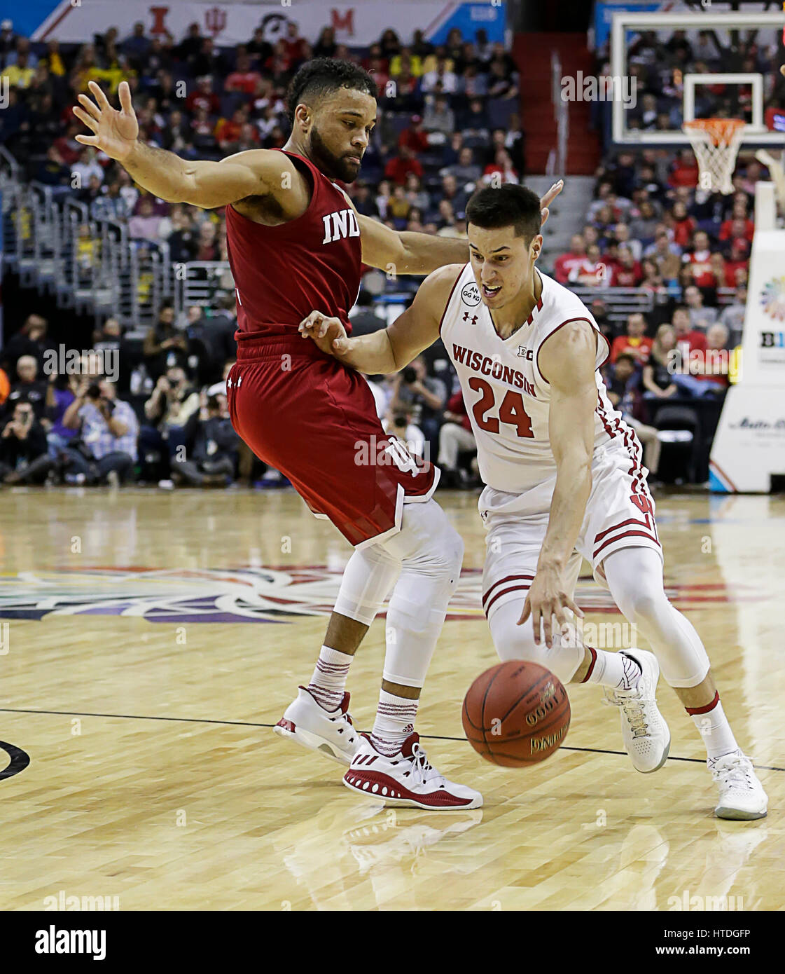 Washington, DC, USA. 10th Mar, 2017. Wisconsin Badgers G #24 Bronson ...
