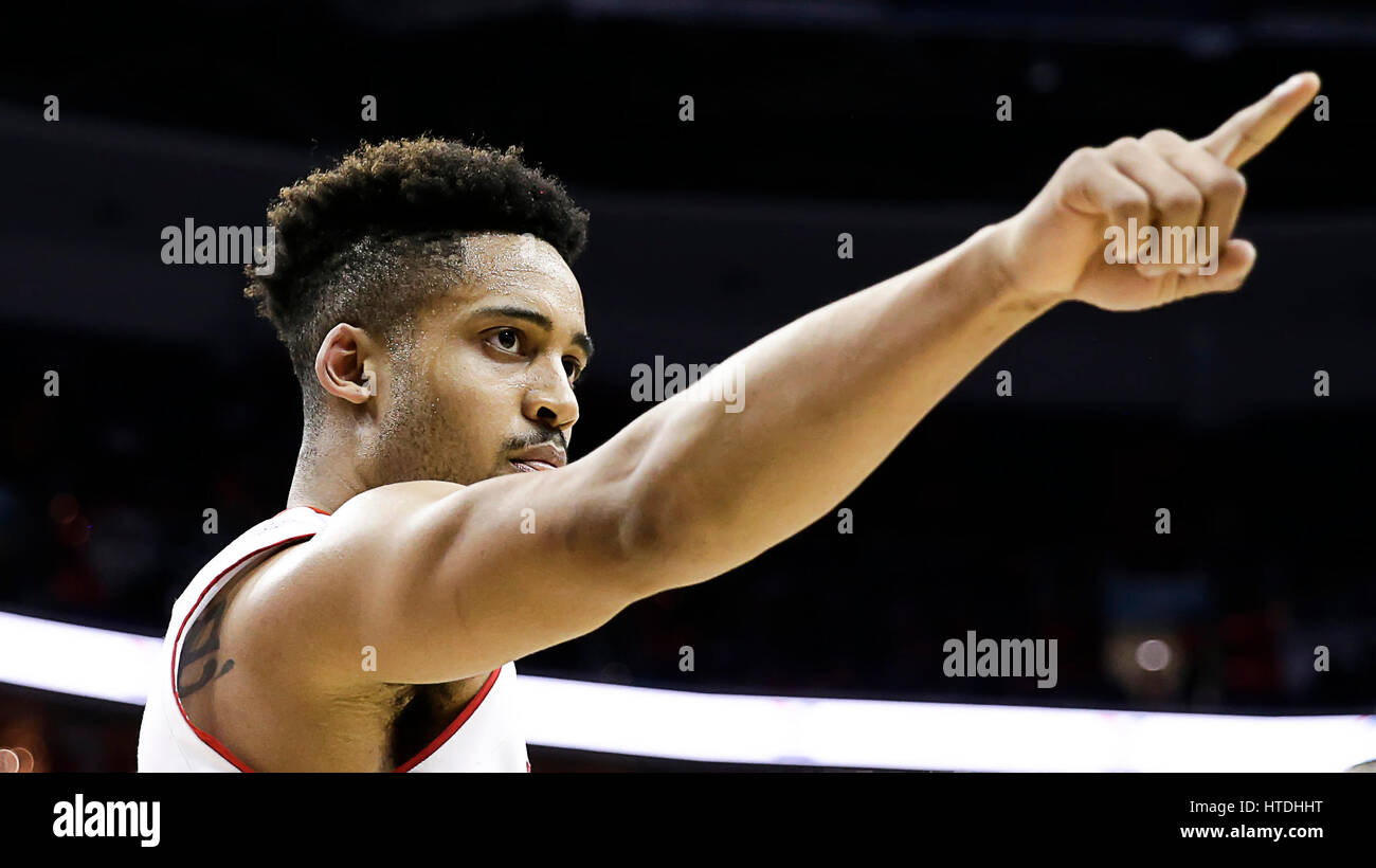 Maryland terrapins fans hi-res stock photography and images - Alamy