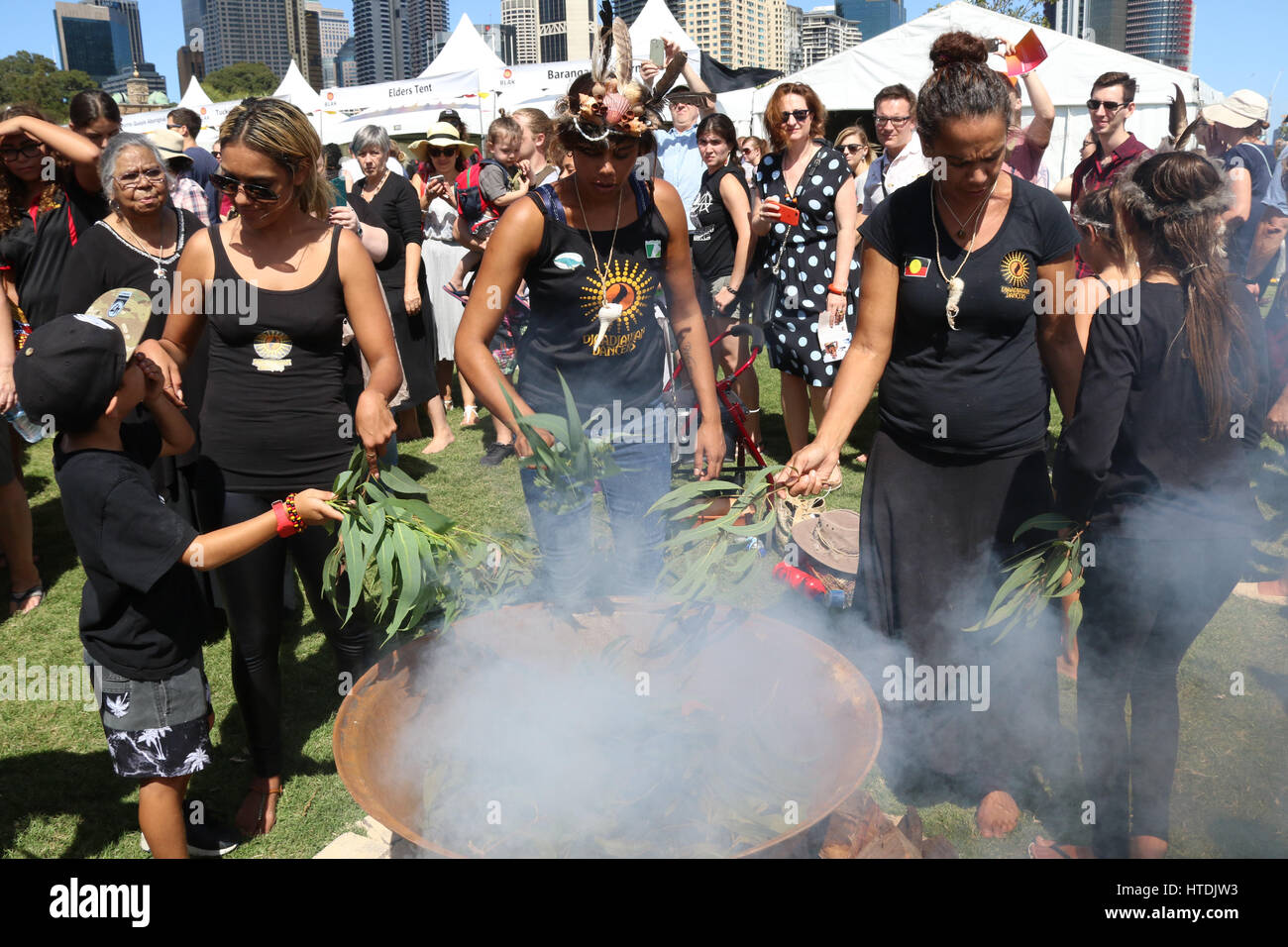 Sydney, Australia. 11th Mar, 2017. The Aboriginal ‘Barangaroo Ngangamay ...