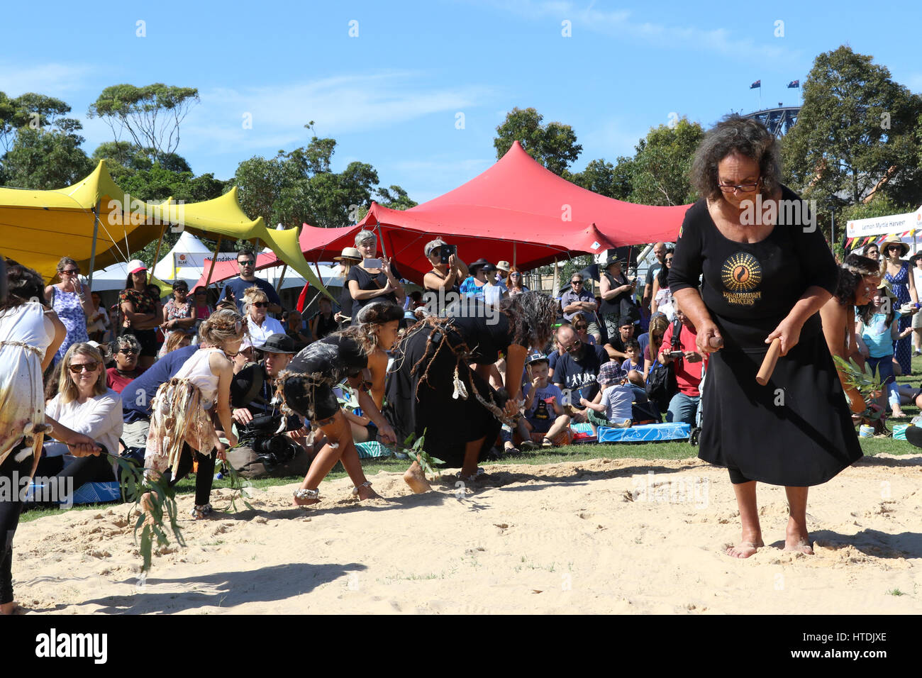 Aboriginal ‘barangaroo ngangamay blak markets hi-res stock photography ...