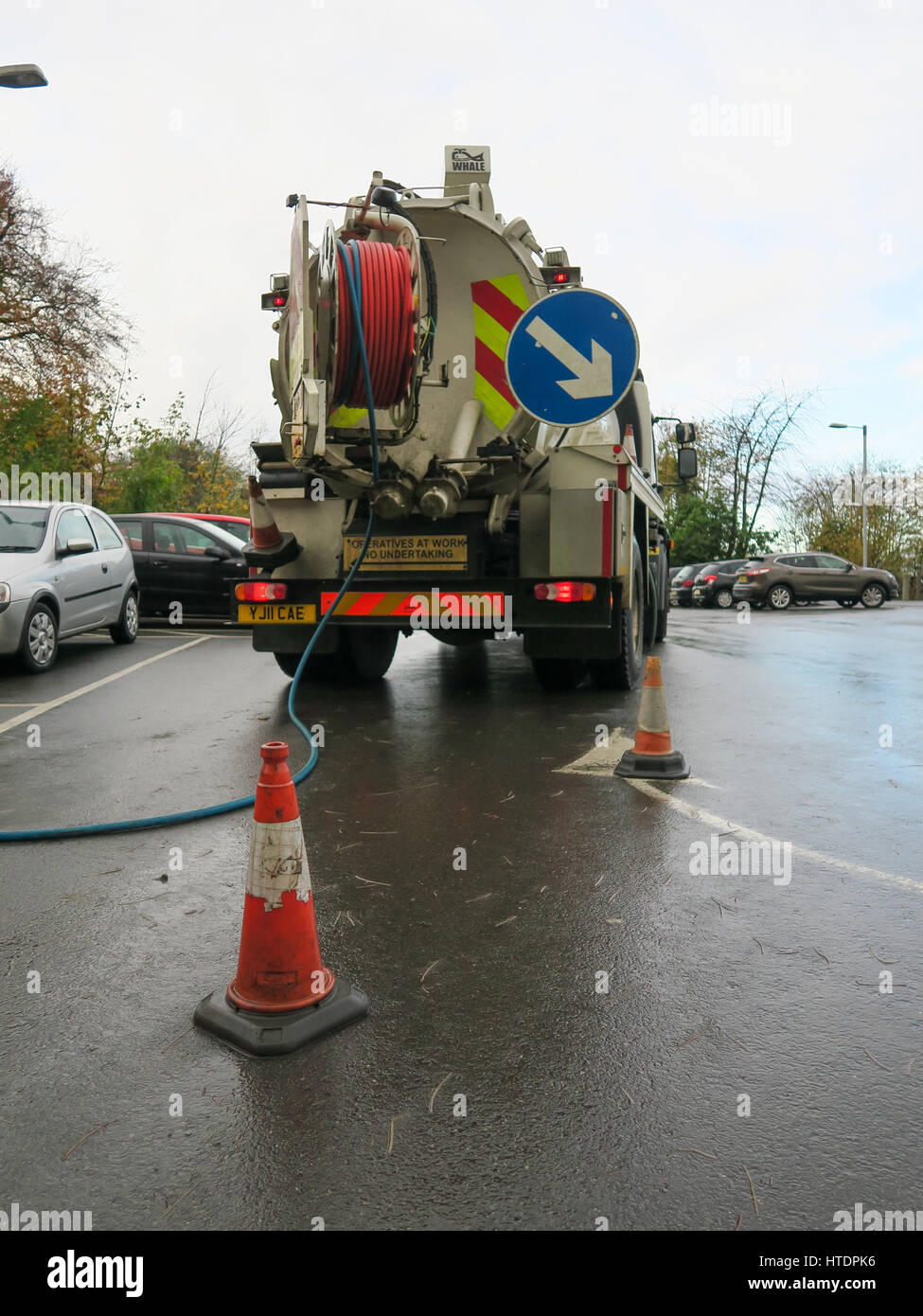 Tanker truck manhole hi-res stock photography and images - Alamy