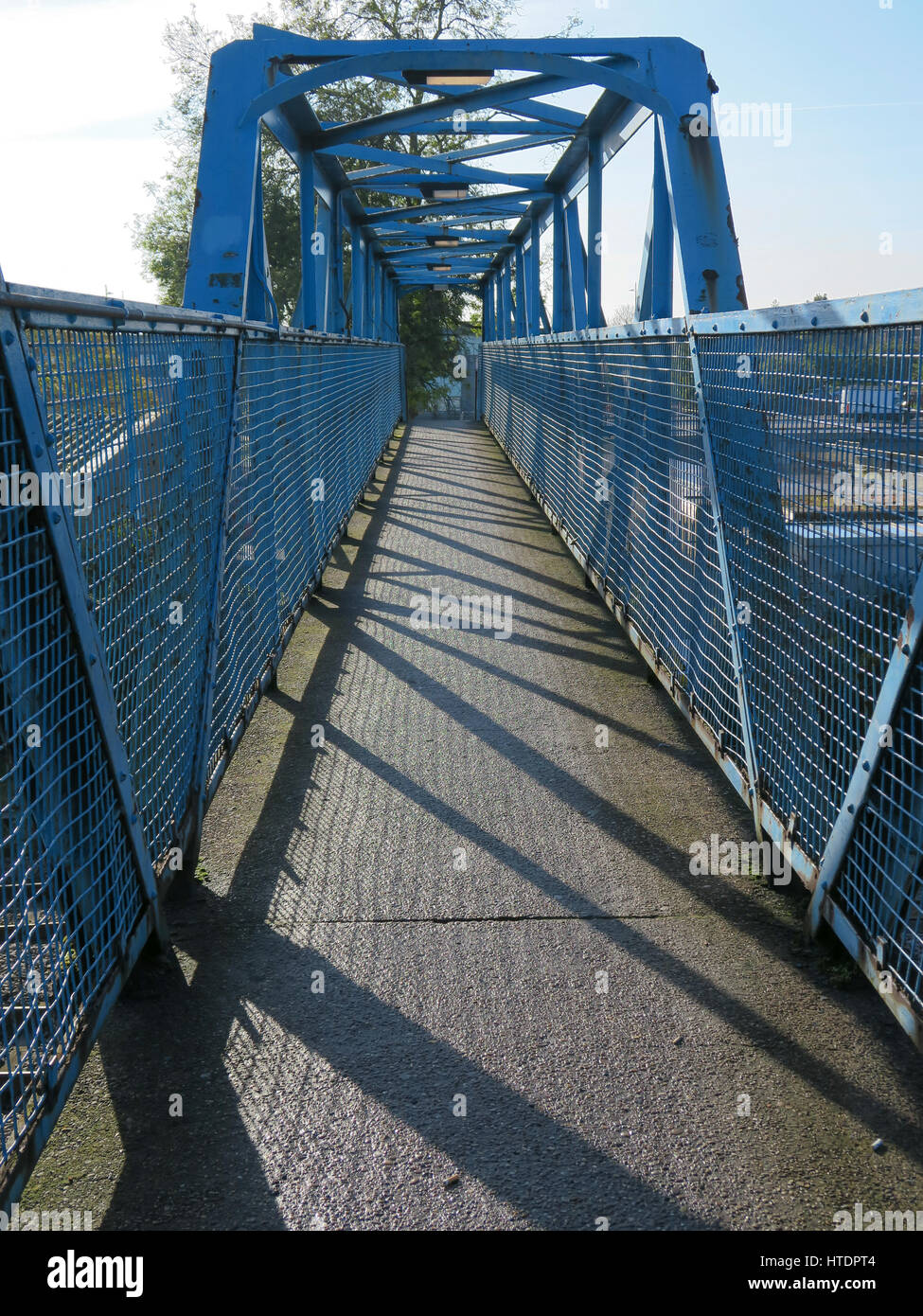 Enclosed pedestrian bridge hi-res stock photography and images - Alamy