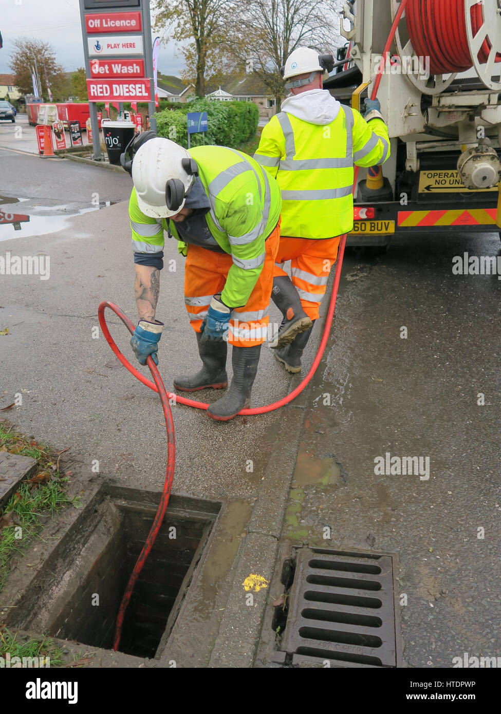 Tanker truck manhole hi-res stock photography and images - Alamy