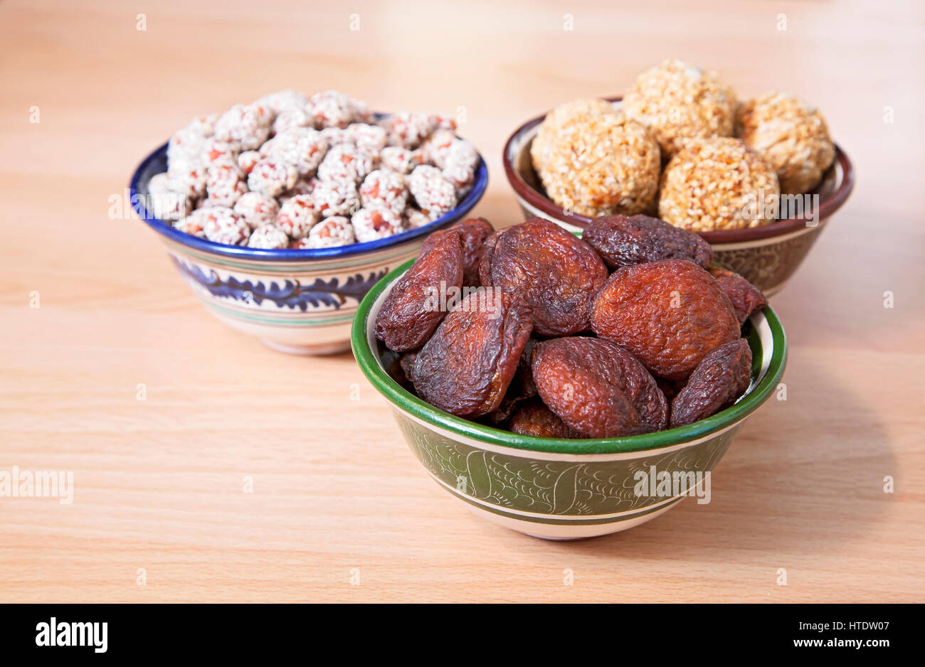 Sweets in bowls hi-res stock photography and images - Alamy