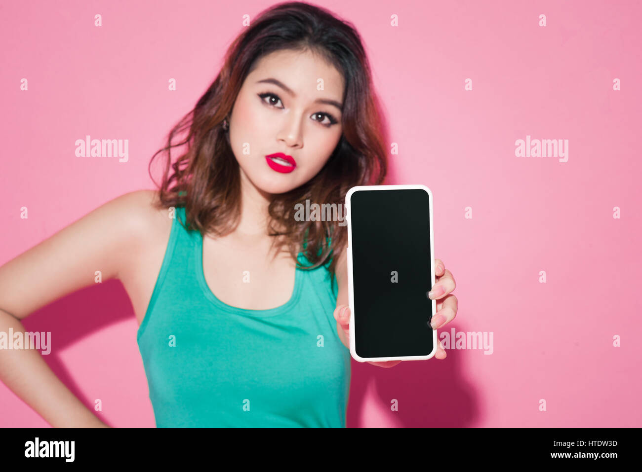 Asian girl iphone hi-res stock photography and images - Alamy
