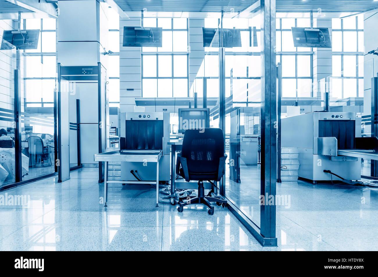 Airport security check metal detector hi-res stock photography and ...