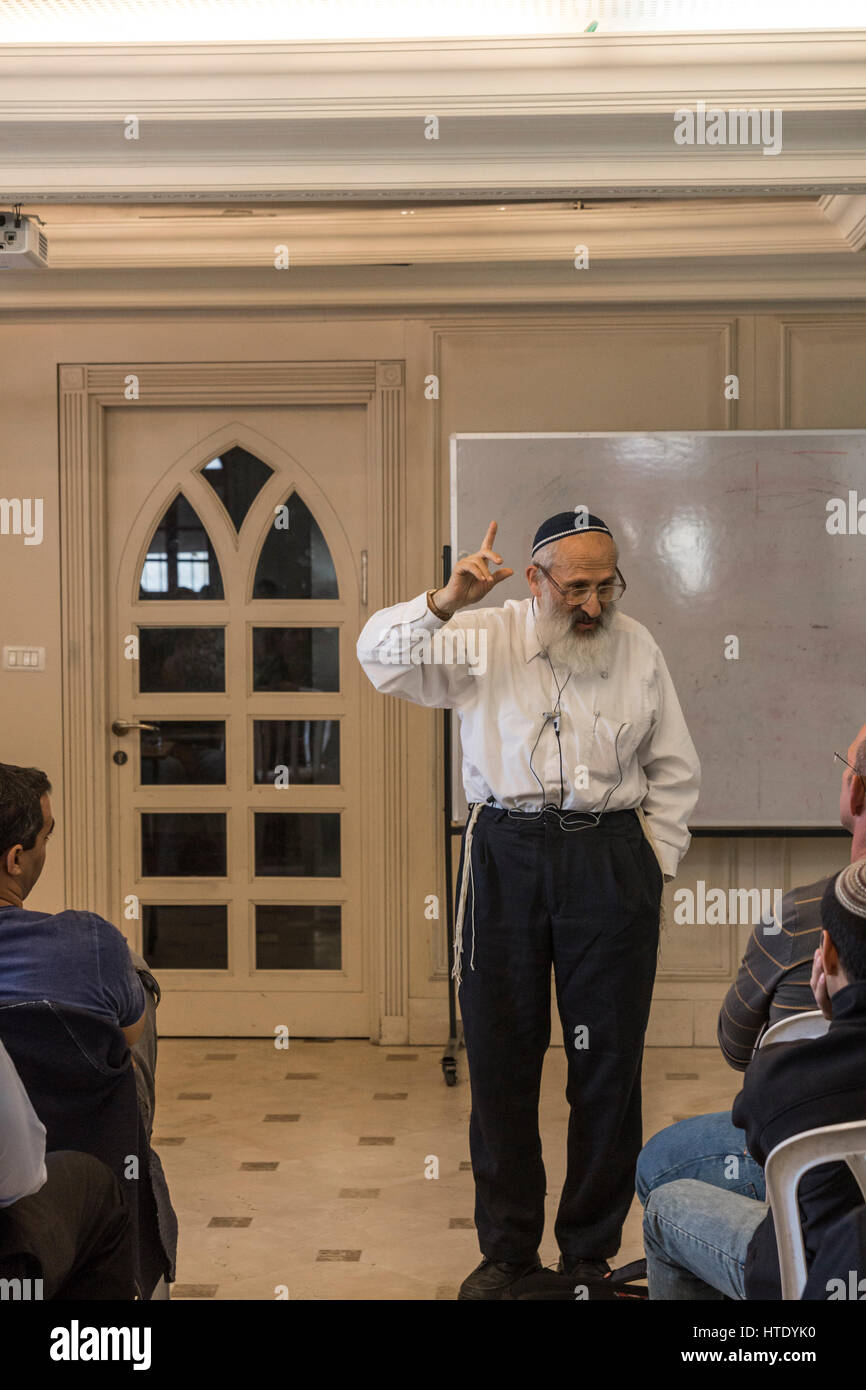 Rabbi shlomo hi-res stock photography and images - Alamy