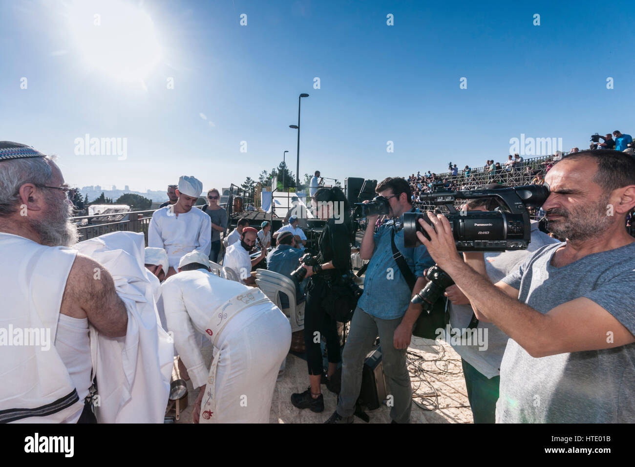 Passover sacrifice hi-res stock photography and images - Alamy