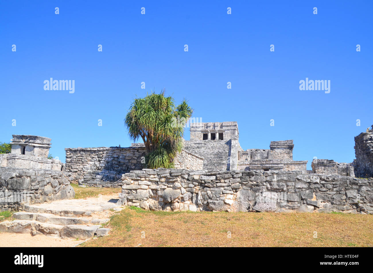 tulum ruins mexico front view Stock Photo - Alamy