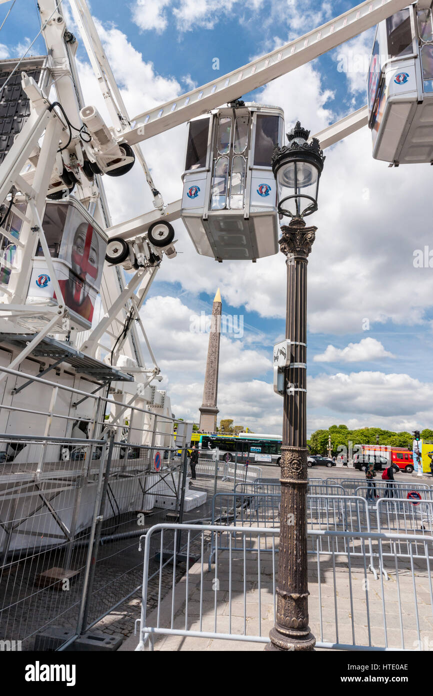 Paris, France. A Ferris Wheel at the Place de la Concorde, near the ...