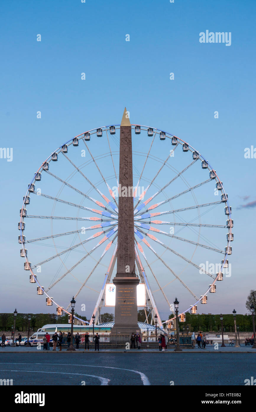 Paris, France. A Ferris Wheel night at the Place de la Concorde, near ...