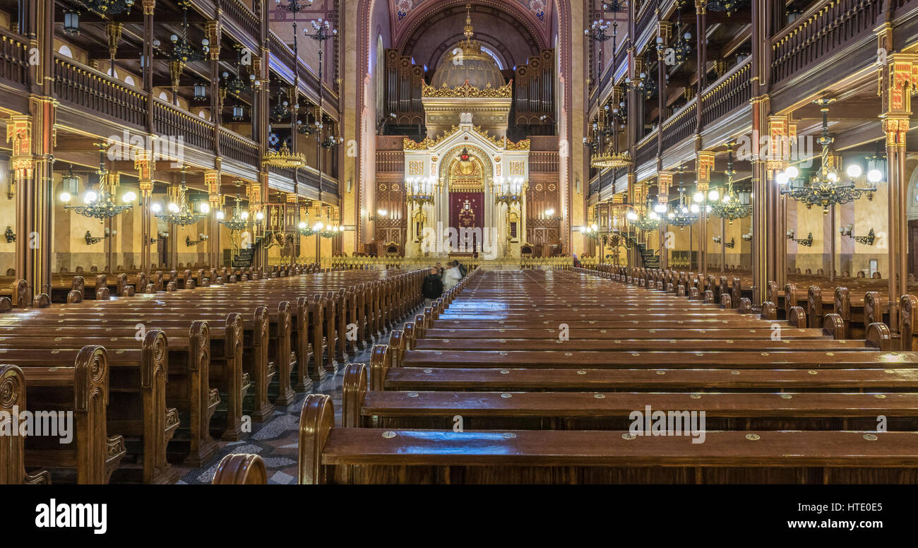 Budapest, Hungary. The great Neolog synagogue on Dohany st., the ...