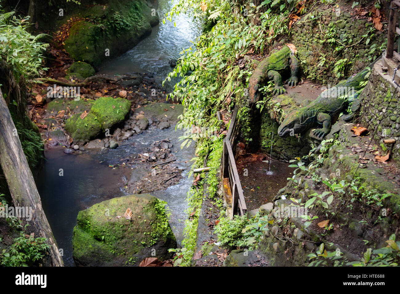 holy pool in Bathing Temple at Sacred Monkey Forest, Ubud, Bali ...