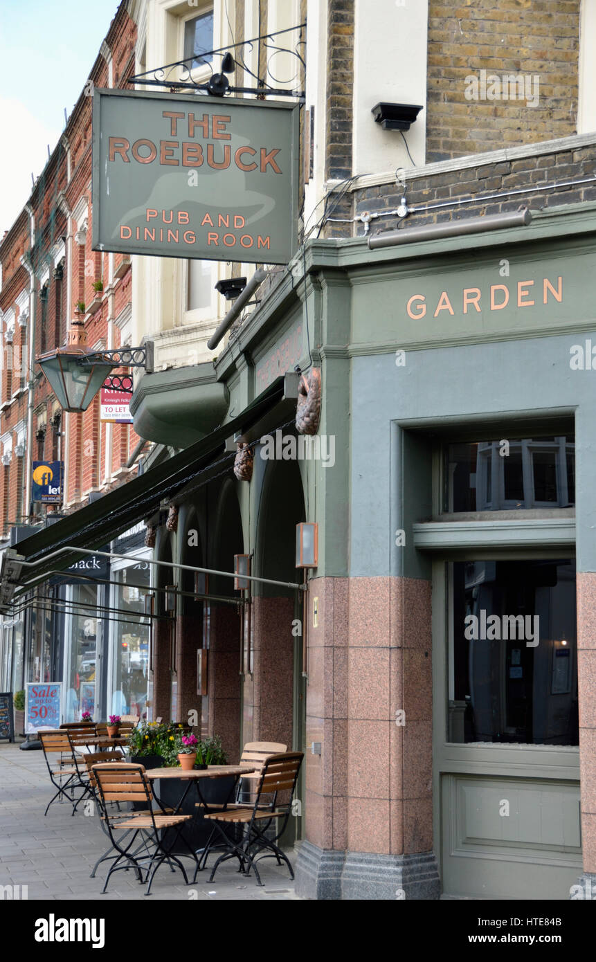 The Roebuck pub in Chiswick High Rd, Chiswick, London, UK Stock Photo ...