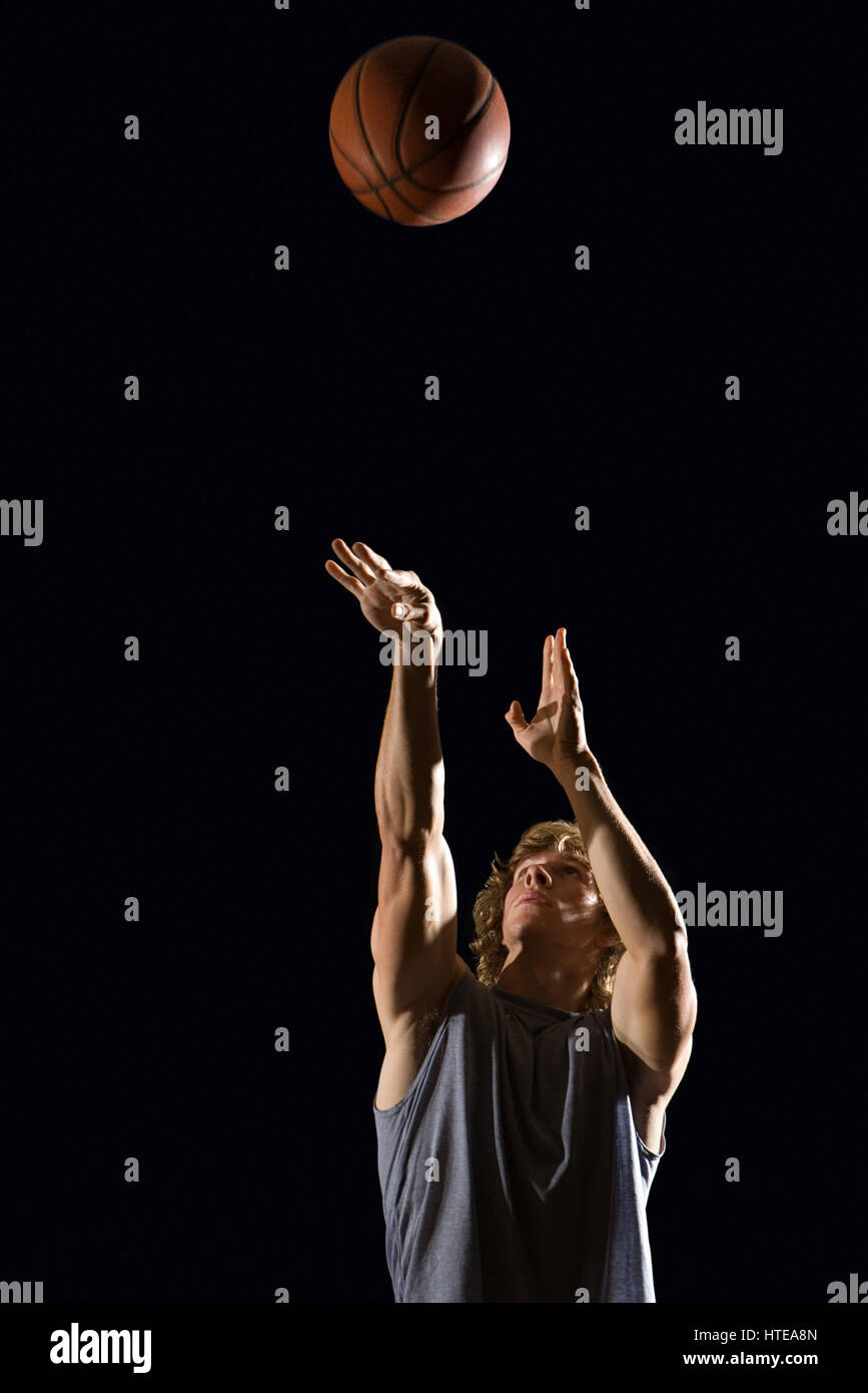 Student shooting basketball hi-res stock photography and images - Alamy
