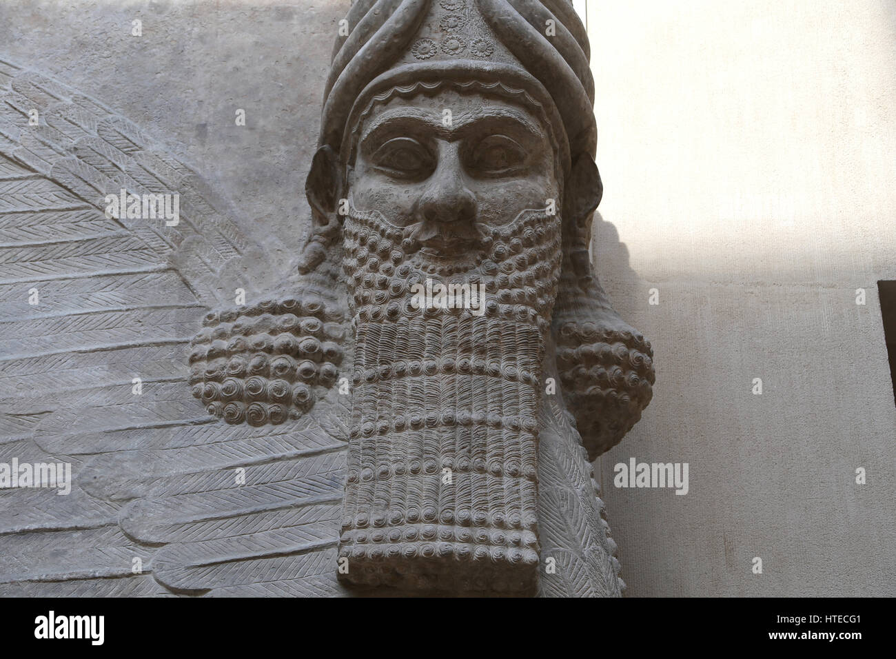 Sargon ii louvre statue hi-res stock photography and images - Alamy