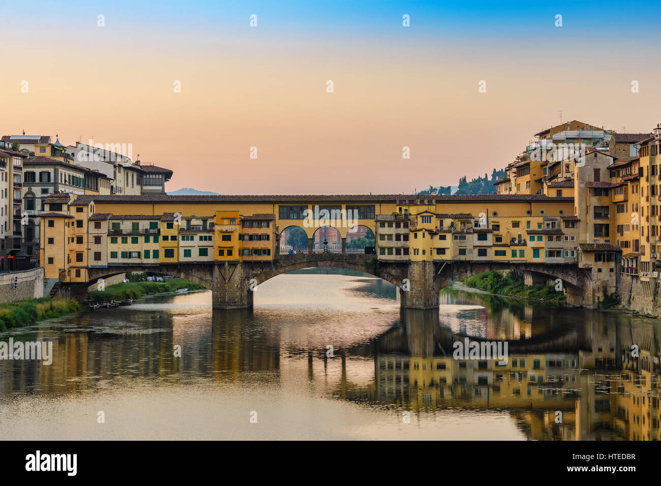Florence city skyline and Ponte Vecchio Bridge, Florence, Italy Stock ...