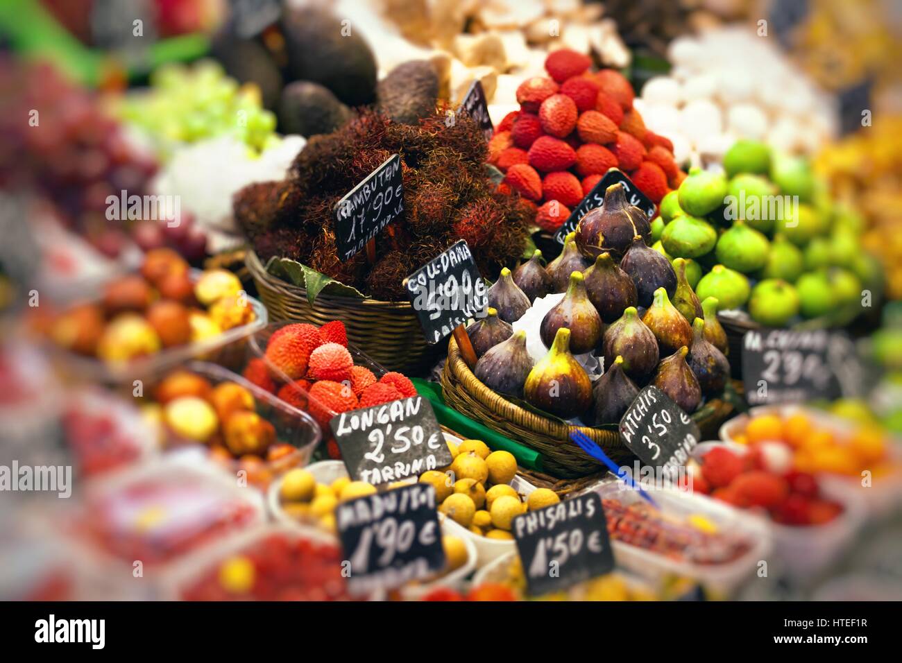 Fresh fruits at a market Stock Photo - Alamy