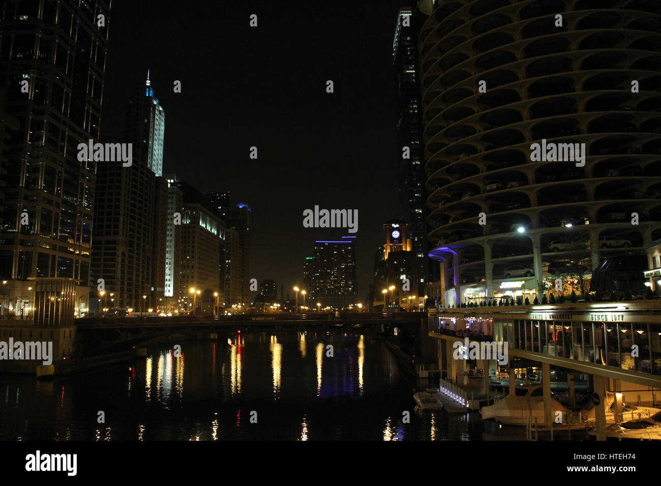 Chicago street parking cars hi-res stock photography and images - Alamy