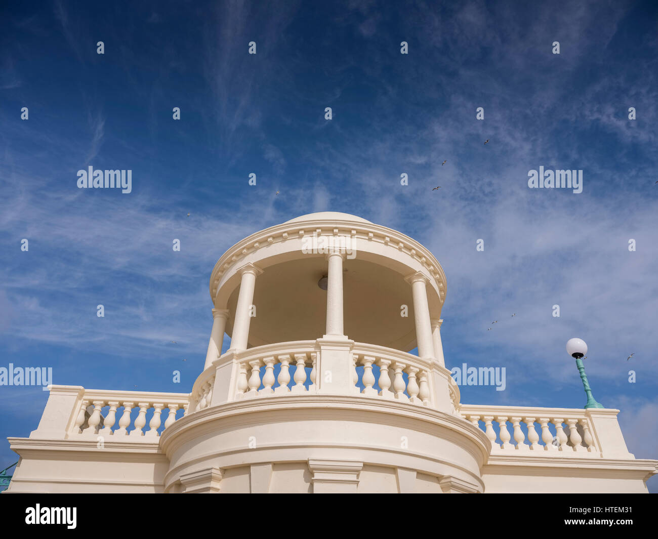 Mendelsohn arch hi-res stock photography and images - Alamy