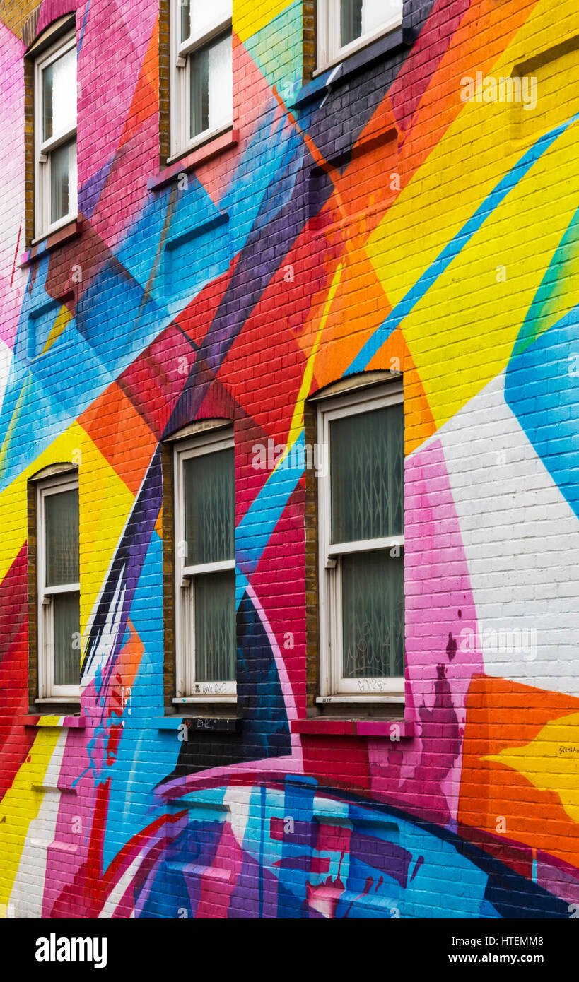 Graffiti on building in shoreditch hi-res stock photography and images ...