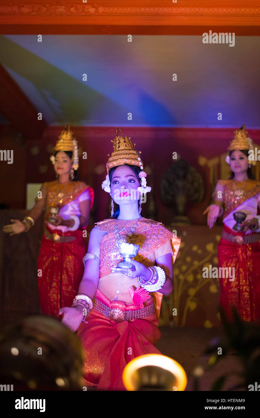 Royal dance, Cambodia Stock Photo - Alamy