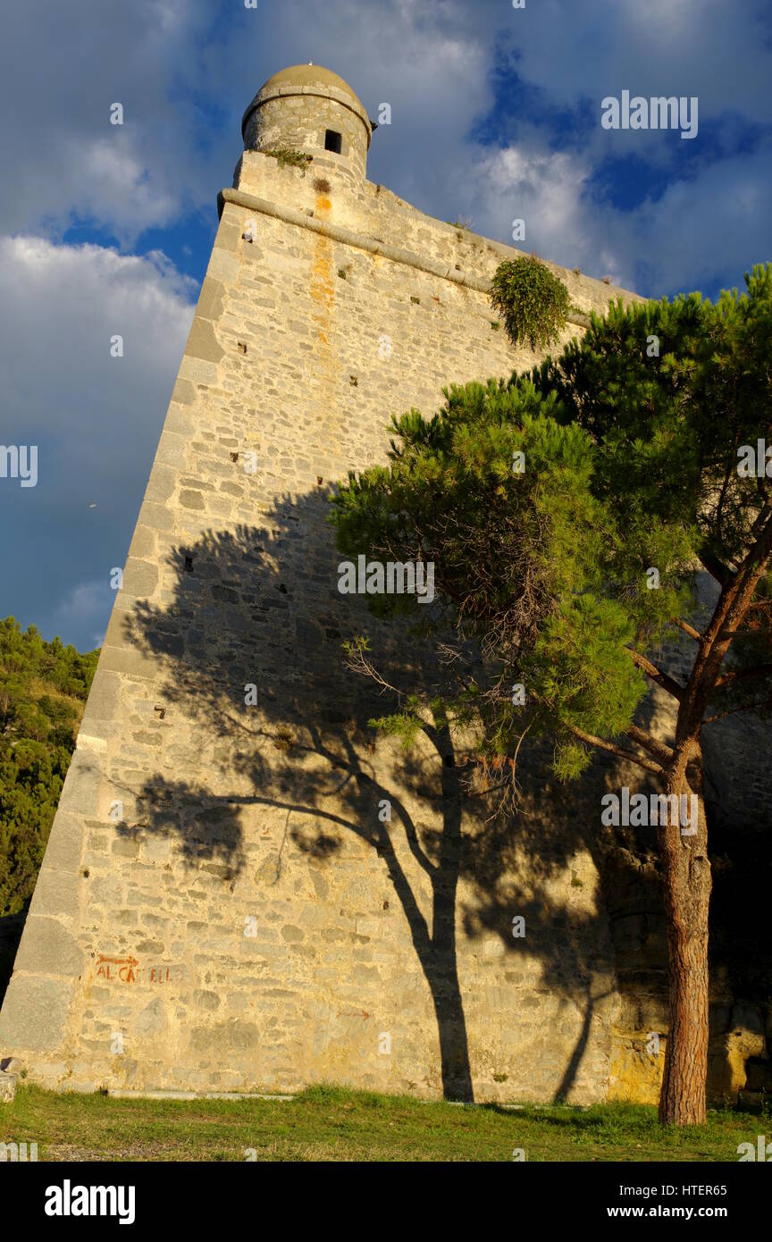 Castello doria hi-res stock photography and images - Alamy