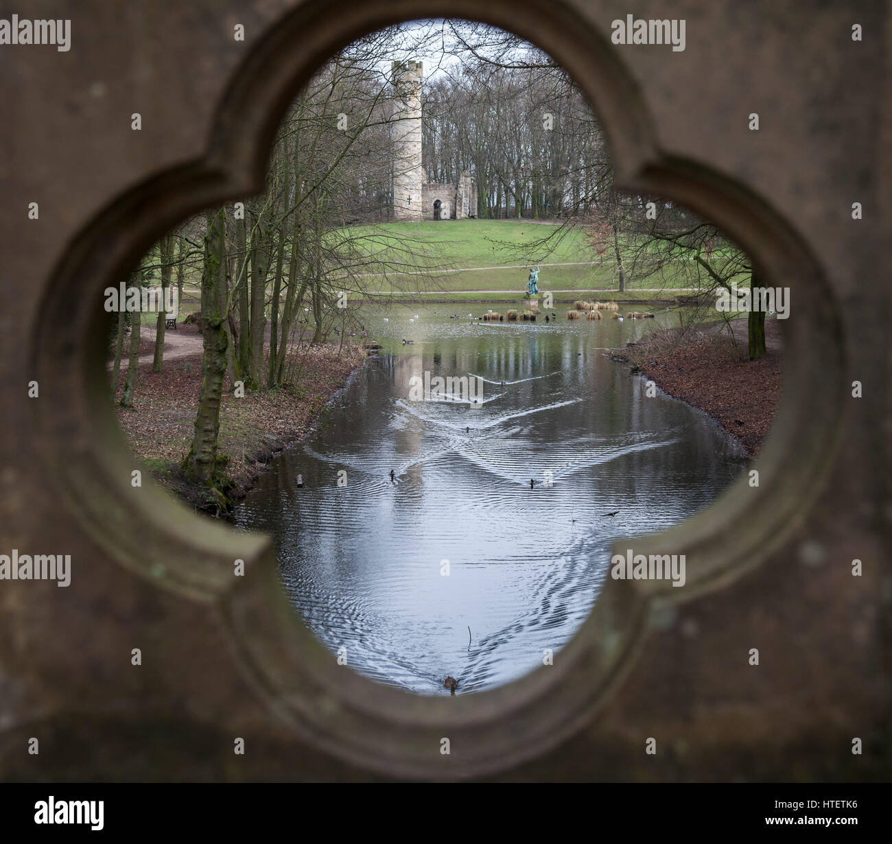 Gothic parapet hi-res stock photography and images - Alamy