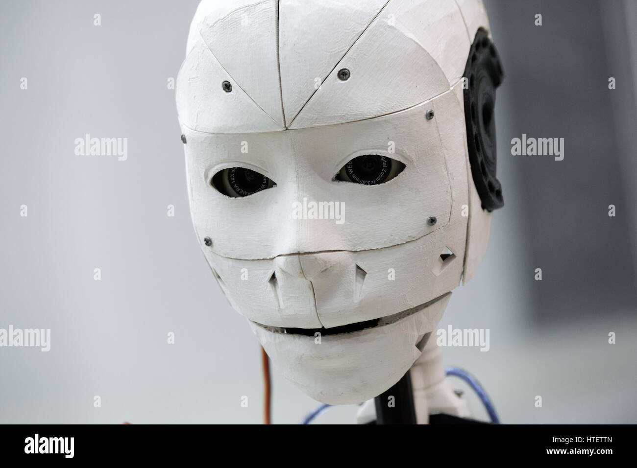 The head of the robot Stock Photo - Alamy