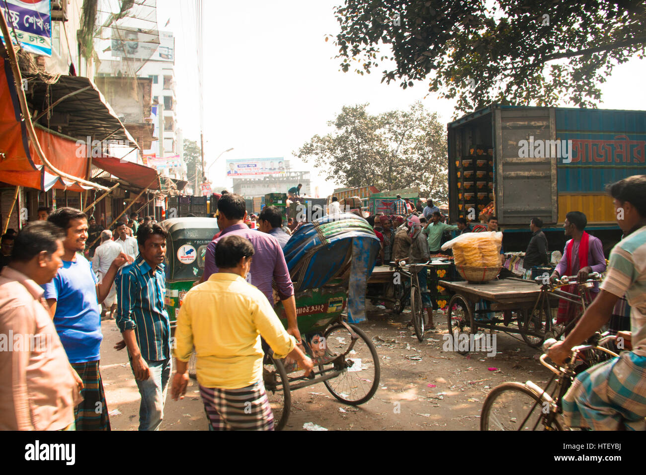 DHAKA, BANGLADESH - FEBRUARY 2017: Street with many vehicles in the ...