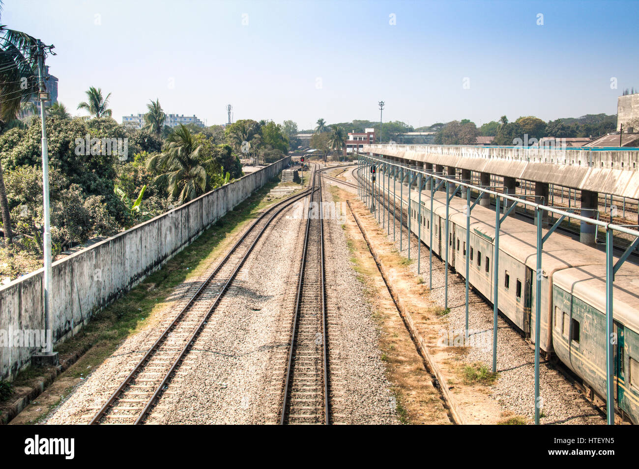 Bangladesh rail station hi-res stock photography and images - Alamy