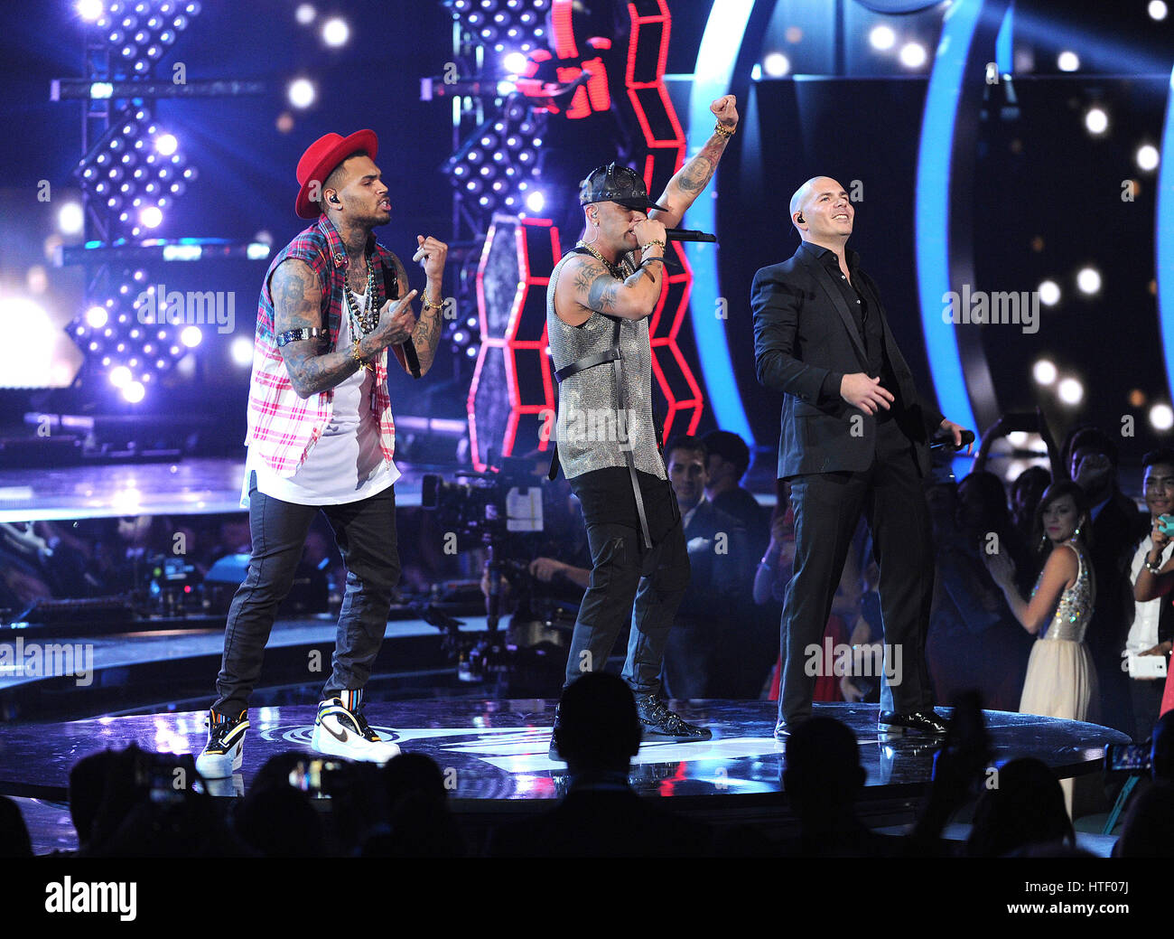 LAS VEGAS, NV - NOVEMBER 20: Wisin performs with Chris Brown and ...