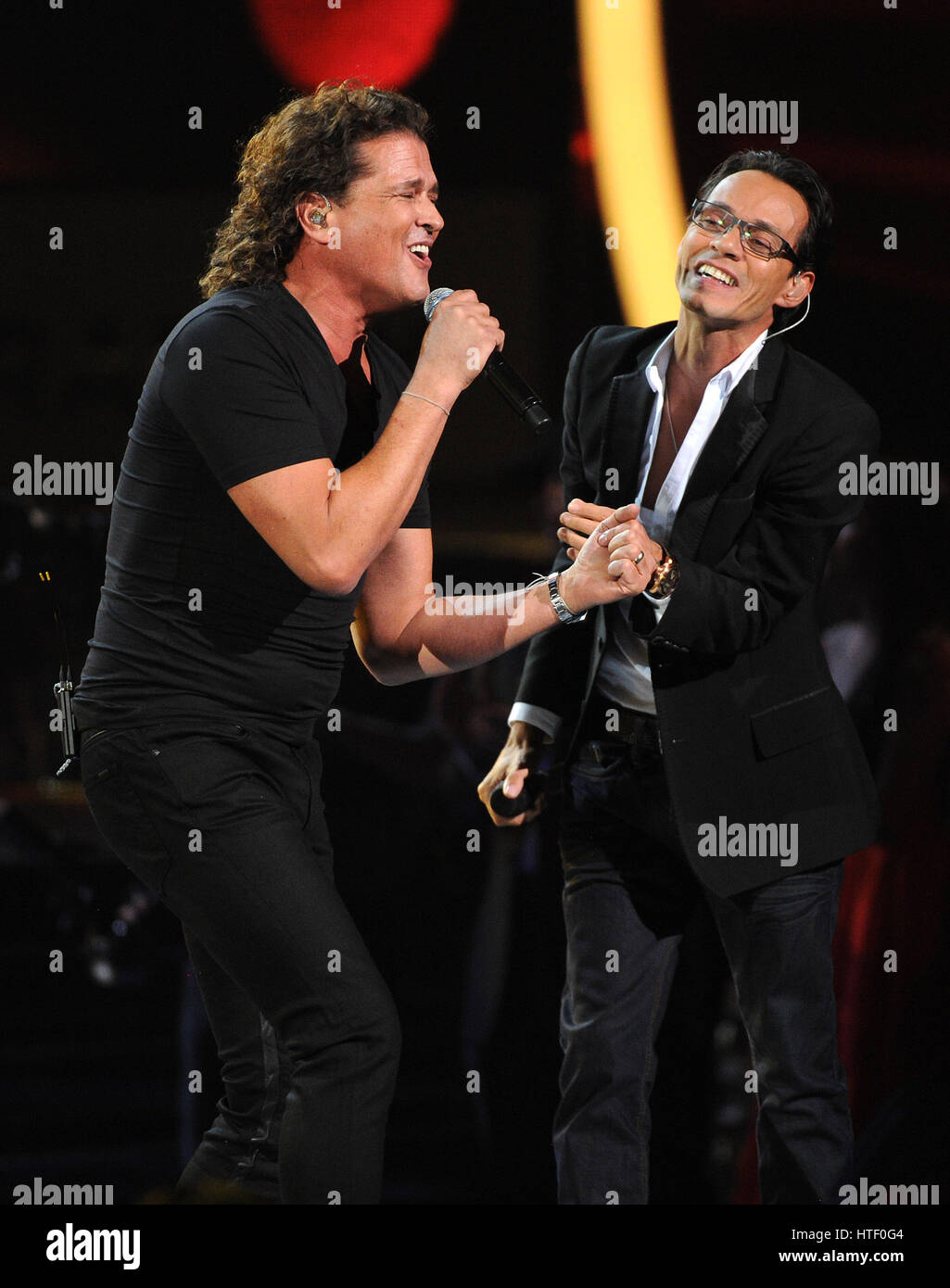 LAS VEGAS, NV - NOVEMBER 20: Carlos Vives performs with Marc Anthony ...