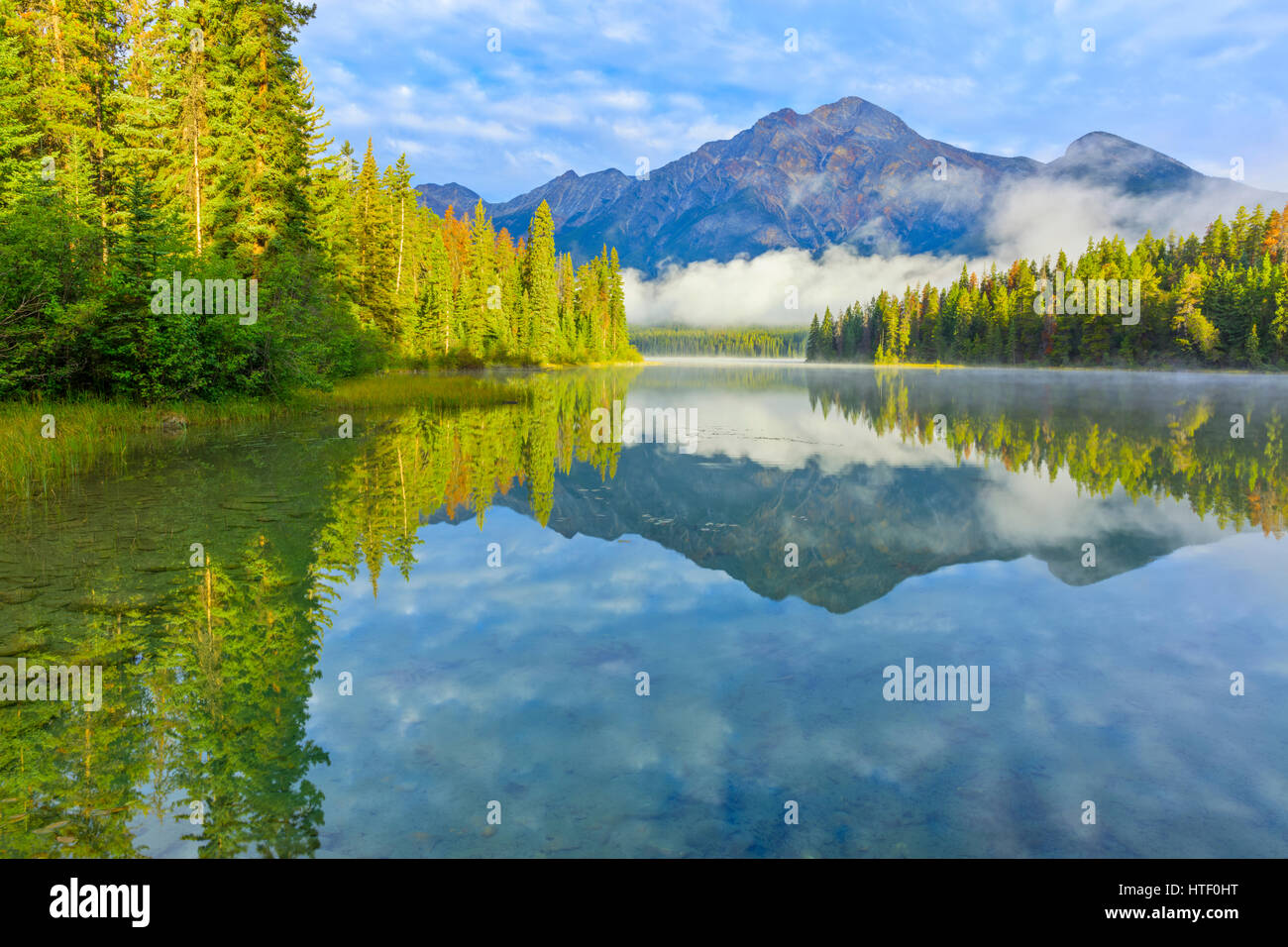 Pyramid Lake, Jasper National Park Stock Photo - Alamy