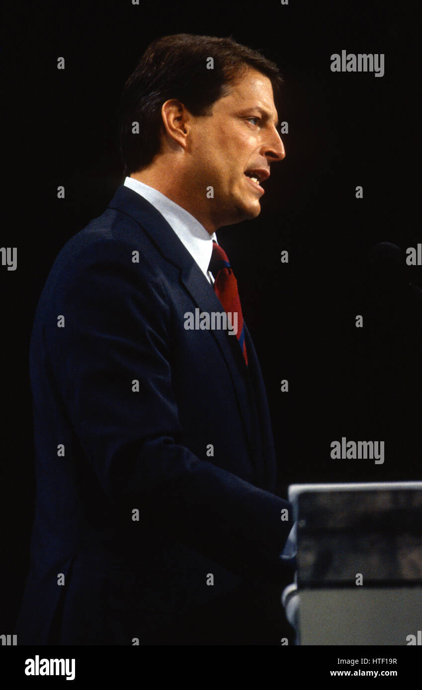 Democratic Vice-Presidential candidate Senator Albert Gore Jr of ...
