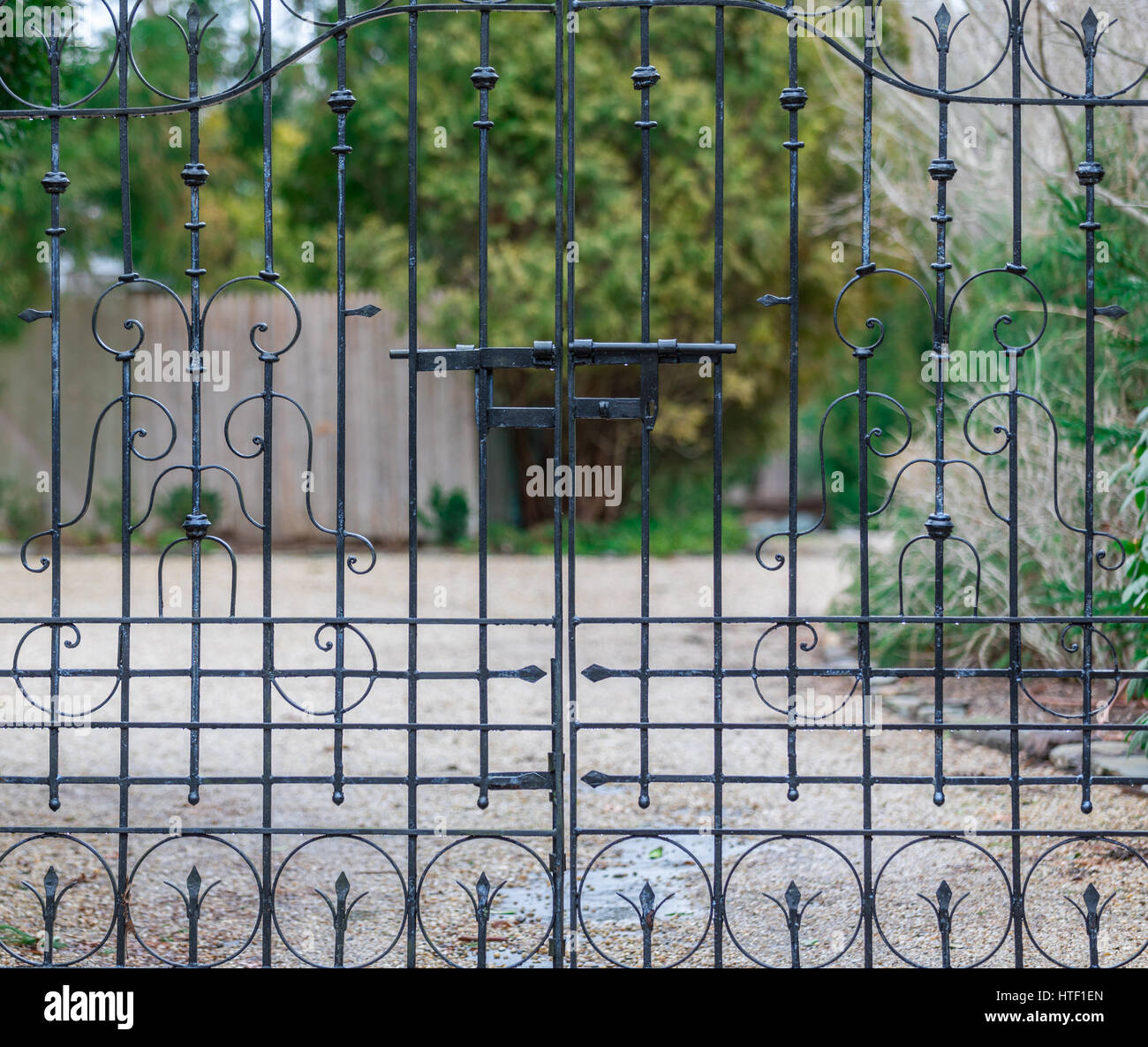 Keep gate closed hi-res stock photography and images - Alamy