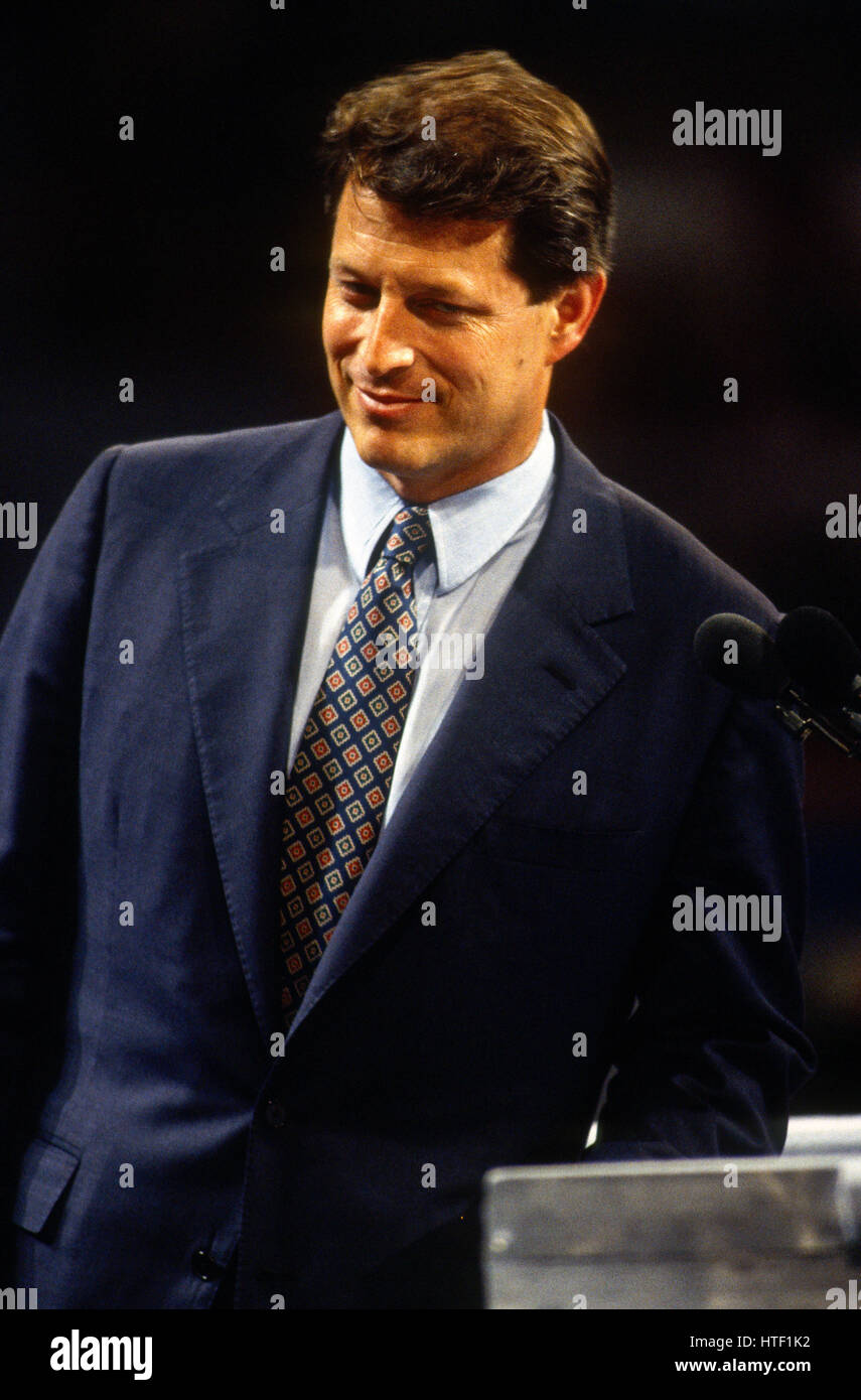 Democratic Vice-Presidential candidate Senator Albert Gore Jr of ...