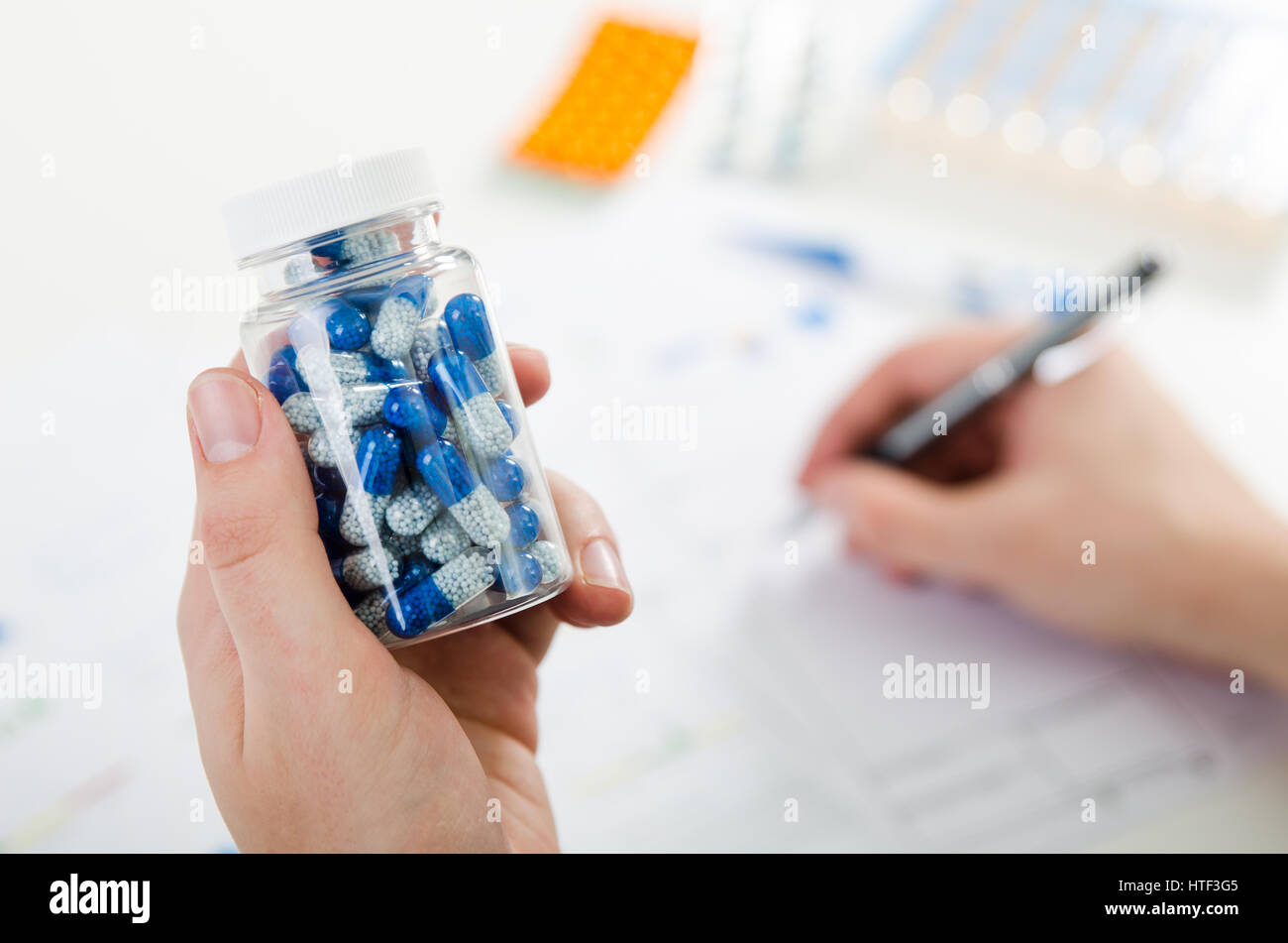 Prescription bottle hi-res stock photography and images - Alamy