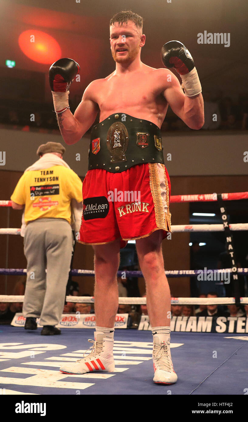 James Tennyson celebrates winning the Super-featherweight Championship ...